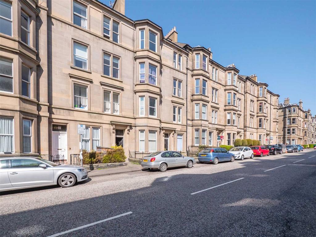 Polwarth Gardens, Edinburgh, EH11 4 bed flat - £2,540 pcm (£586 pw)