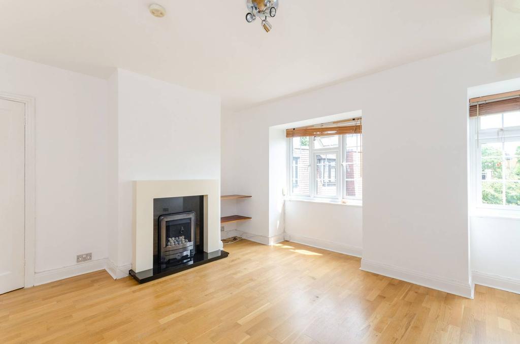 Surbiton Crescent, Kingston, Kingston... 2 bed flat - £1,600 pcm (£369 pw)