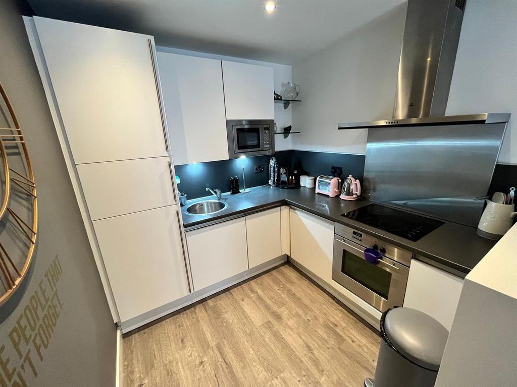 Rossetti Place, Lower Byrom Street... 2 bed flat - £1,150 pcm (£265 pw)