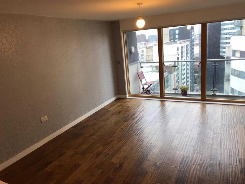 Britton House, 21 Lord Street, Manchester 2 bed flat - £1,100 pcm (£254 pw)