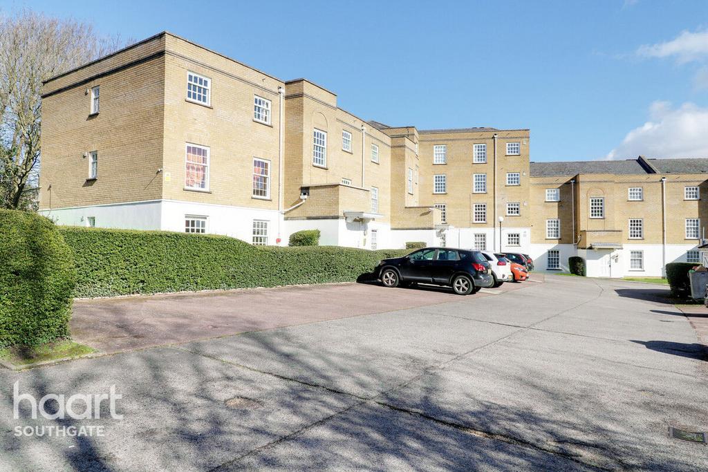 Leigh Hunt Drive, London 2 bed apartment - £350,000