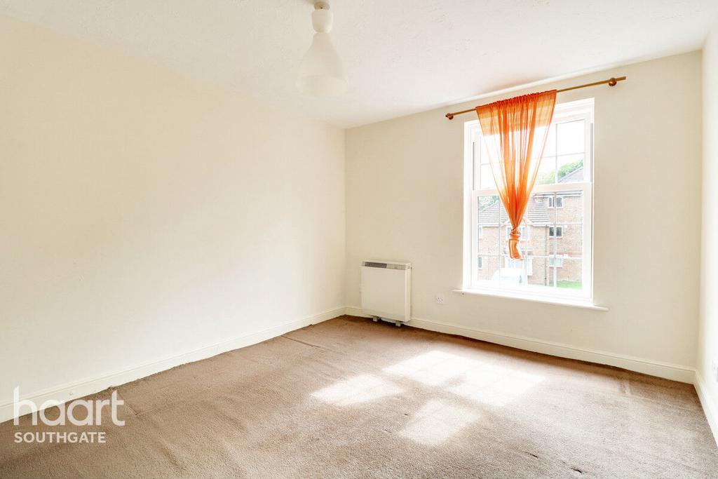 Leigh Hunt Drive, London 2 bed apartment - £350,000