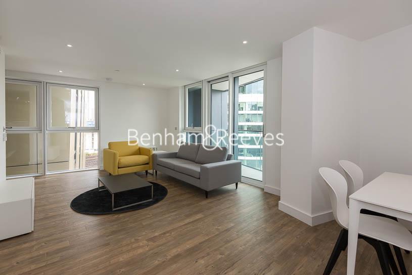 Wandsworth Road, Nine Elms, SW8 2 bed apartment - £3,467 pcm (£800 pw)