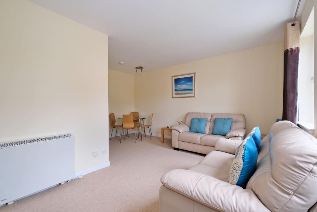 Hutcheon Low Place, Bucksburn... 1 bed flat - £445 pcm (£103 pw)
