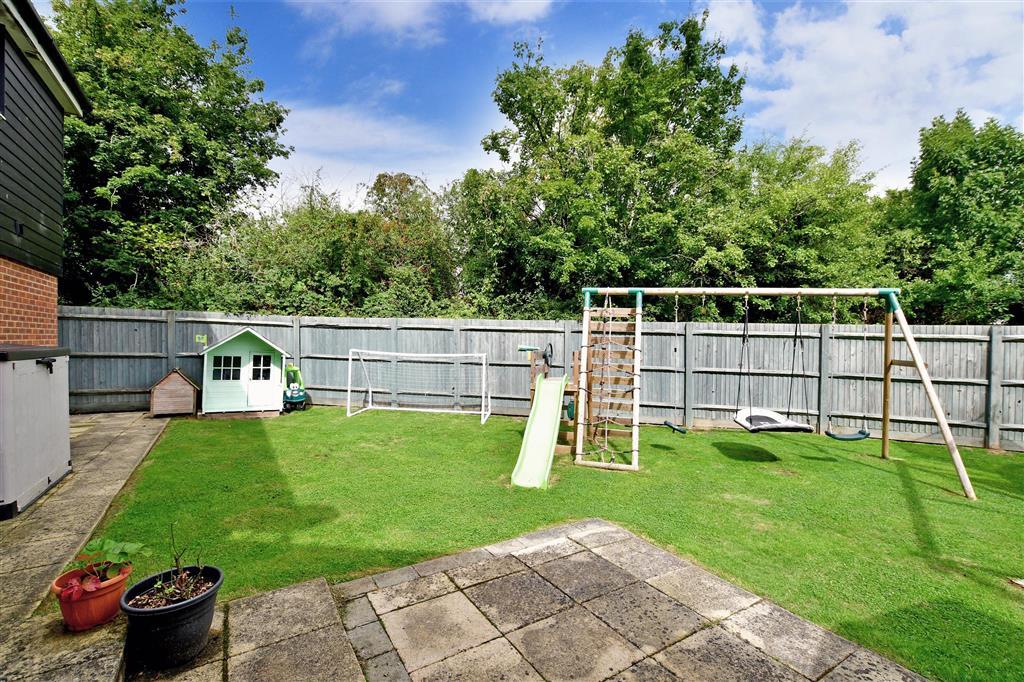 Roman Lane, Southwater, Horsham, West... 3 bed detached house - £540,000