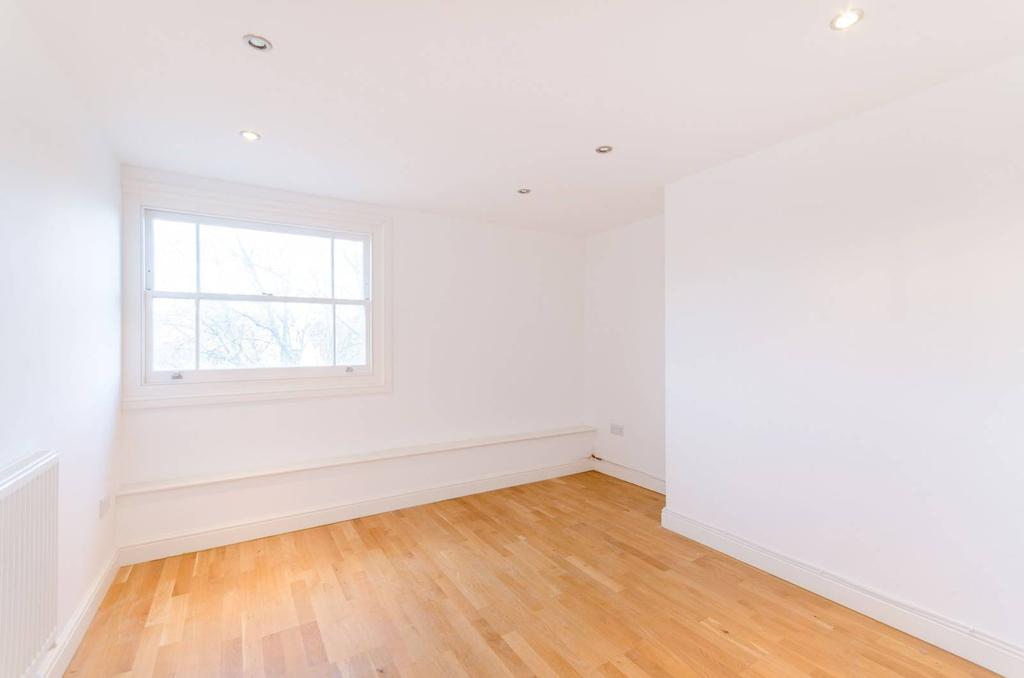 Berrylands Road, Surbiton, KT5 2 bed flat - £1,450 pcm (£335 pw)