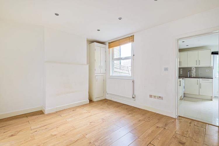 Framfield Road London W7 4 bed house - £2,150 pcm (£496 pw)