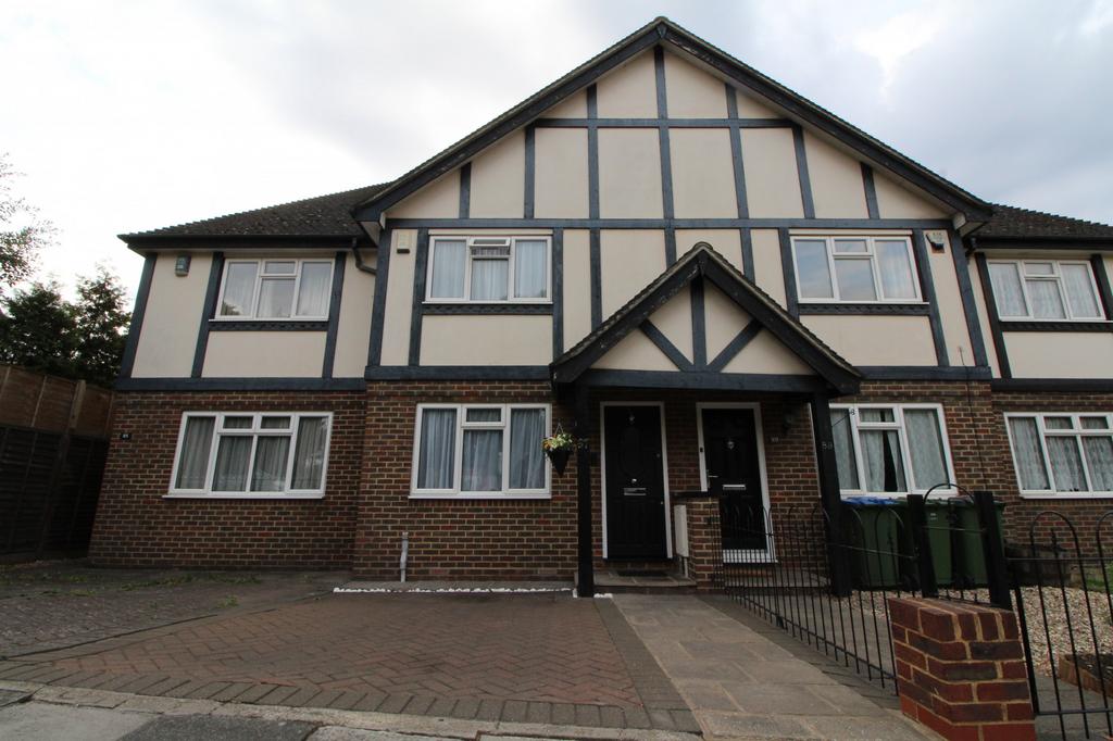 Hornfair Road, Charlton, SE7 2 bed terraced house - £425,000