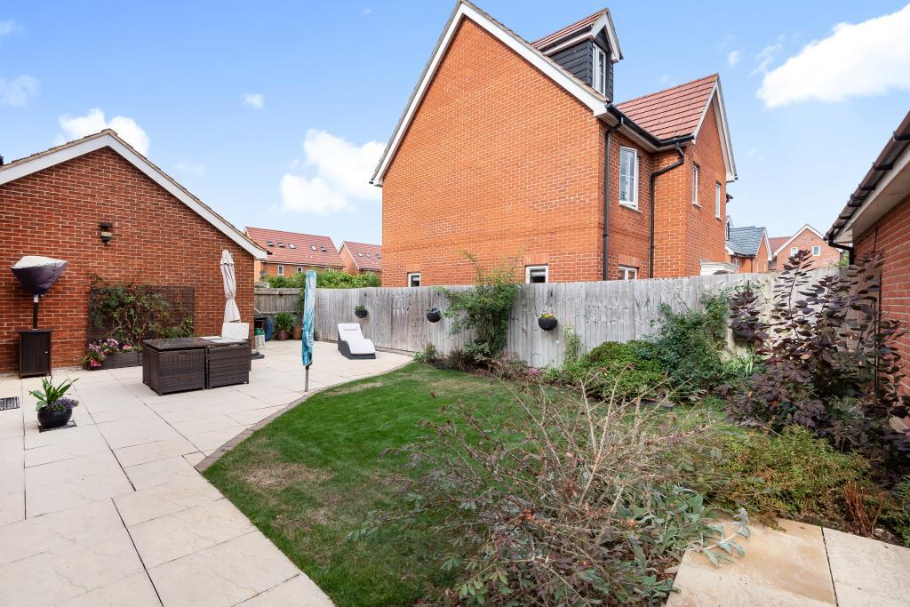 Aylesbury, Buckinghamshire, HP18 5 bed detached house - £675,000