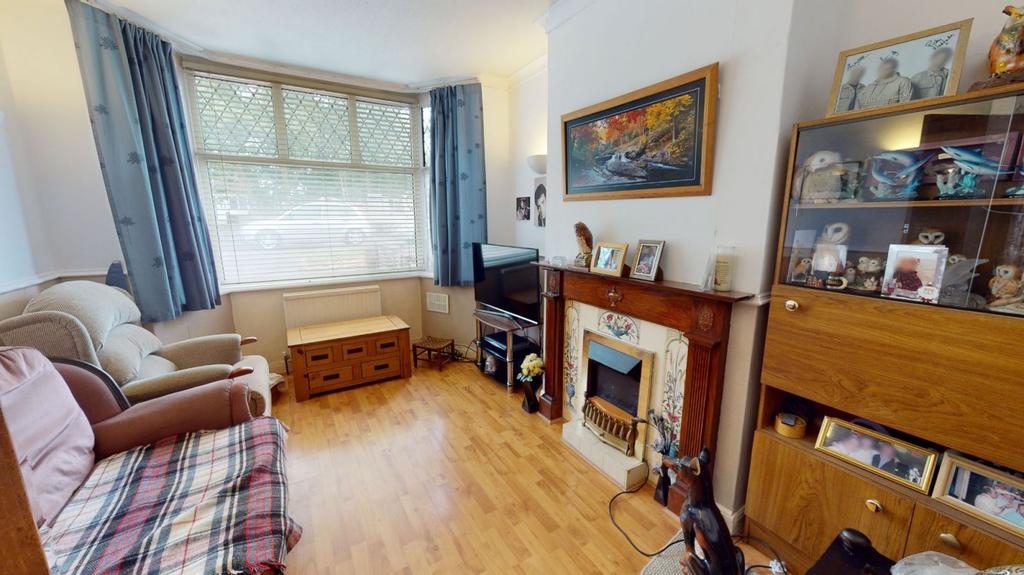 Bants Lane, Northampton NN5 6AJ 2 bed semi-detached bungalow - £210,000