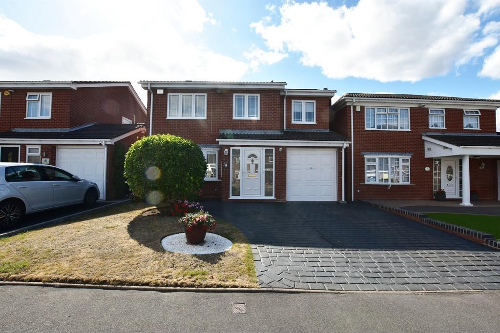 Alderdale Crescent, Solihull 4 bed detached house - £525,000