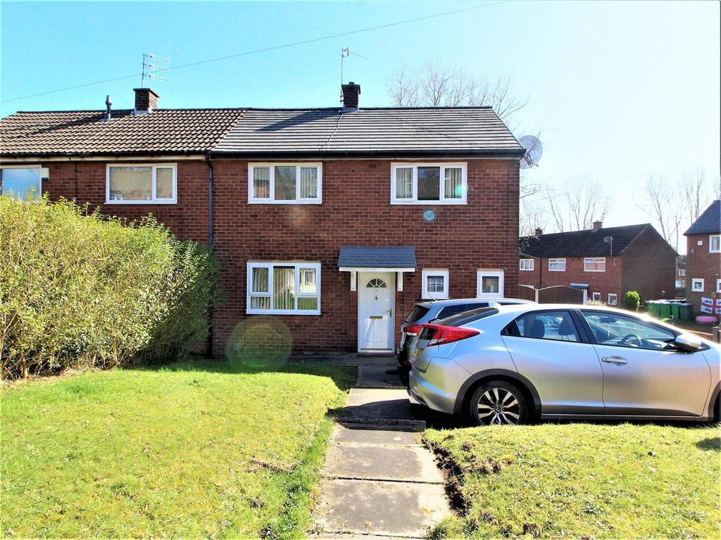 Torre Close, Middleton, Manchester... 2 bed semi-detached house - £160,000