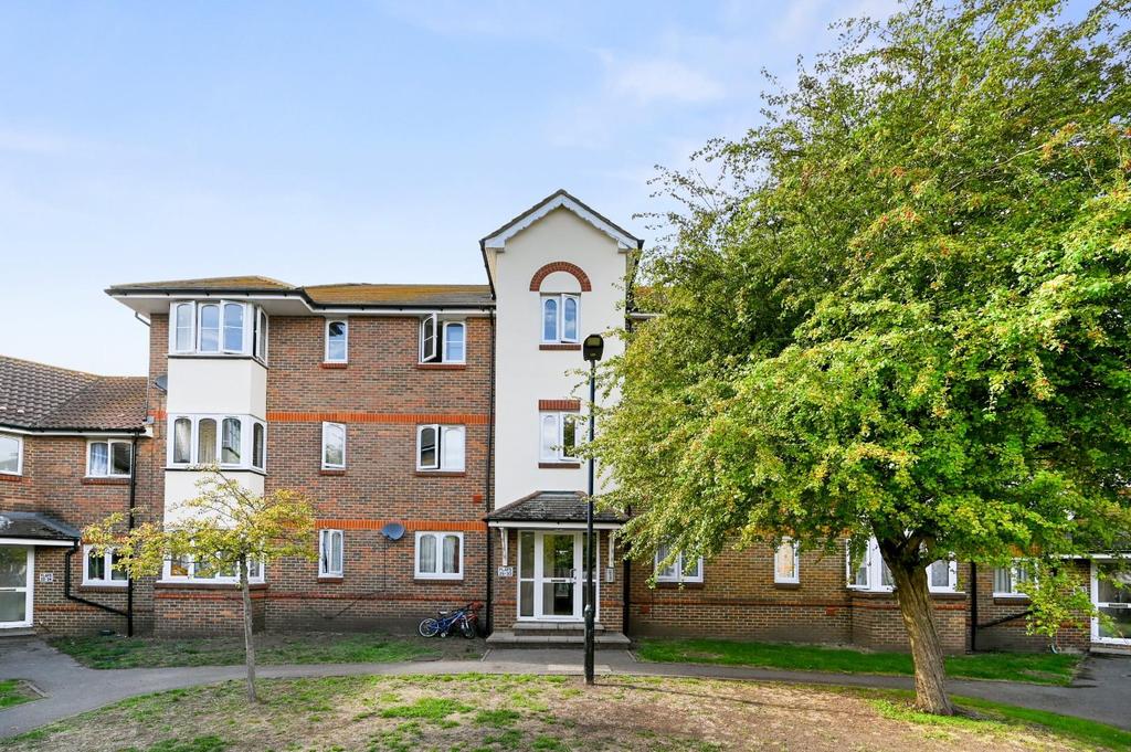 Stirling Grove, TW3 1QG 2 bed flat - £330,000
