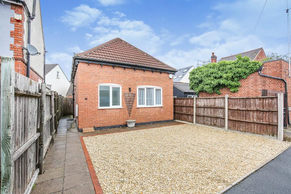 Bracebridge Road Atherstone 2 Bed Detached Bungalow 199 950 Bracebridge Road Atherstone 2 Bed Detached Bungalow 199 950