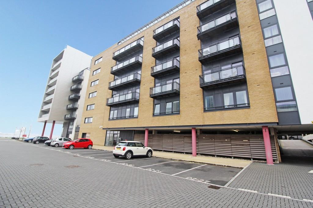 Douglas House, Prospect Place, Cardiff 1 bed apartment - £995 pcm (£230 pw)