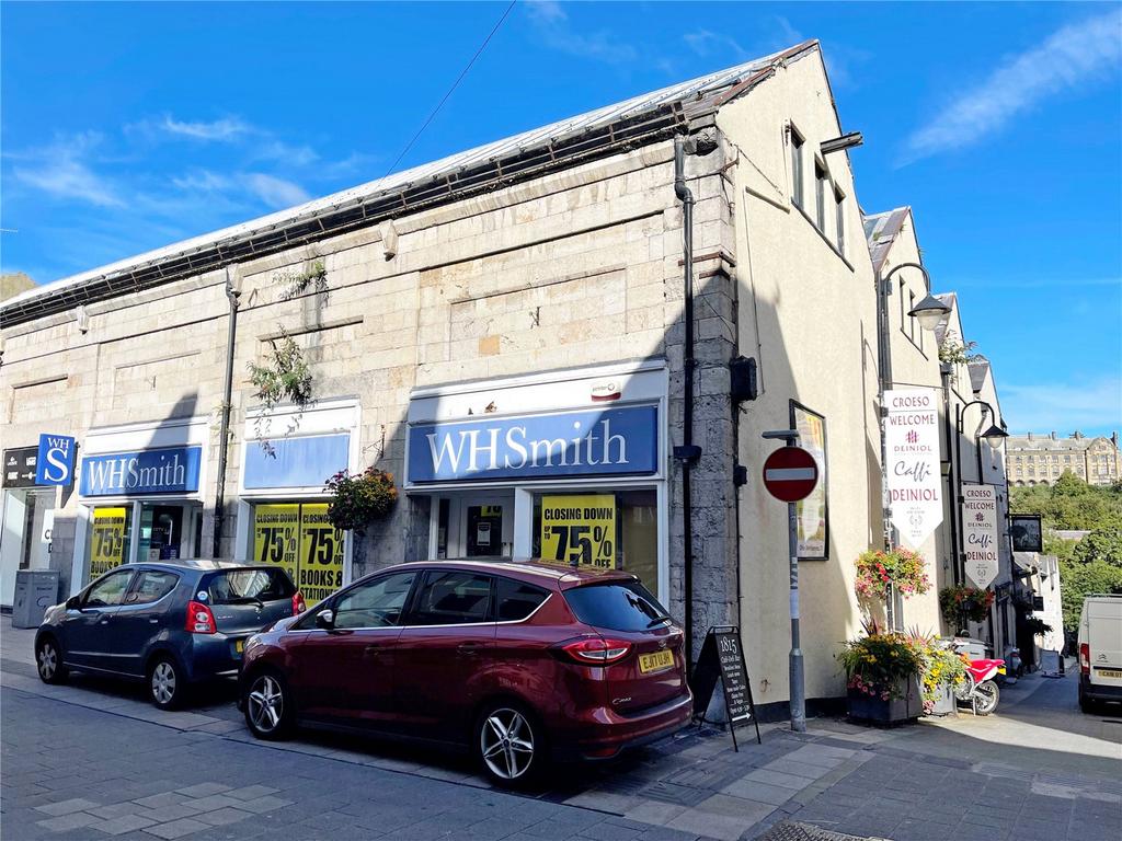 High Street, Bangor, Gwynedd, LL57 Shop to rent - £3,750 pcm (£865 pw)