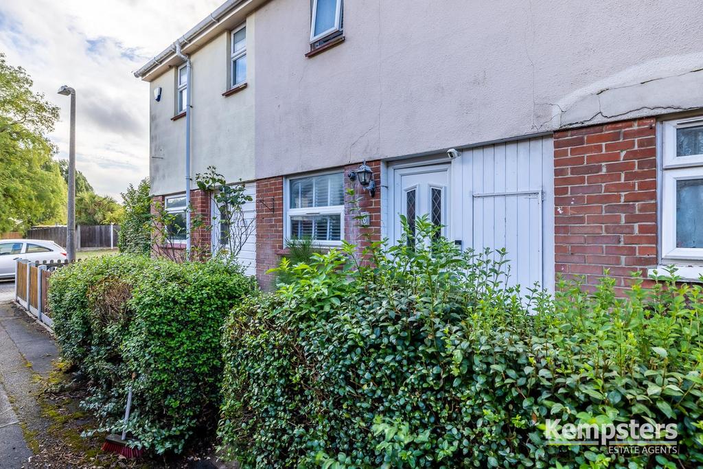 Haig Road, Orsett Heath, Grays 1 bed terraced house - £250,000