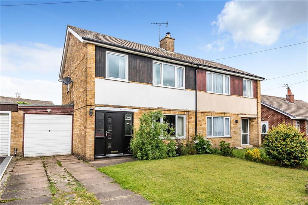 The Ruddings, Selby, YO8 9AG 3 bed semi-detached house - £230,000