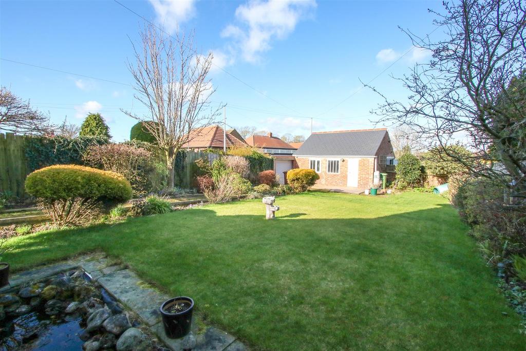 Durham Road, Barnes, Sunderland 3 bed semi-detached house - £229,950