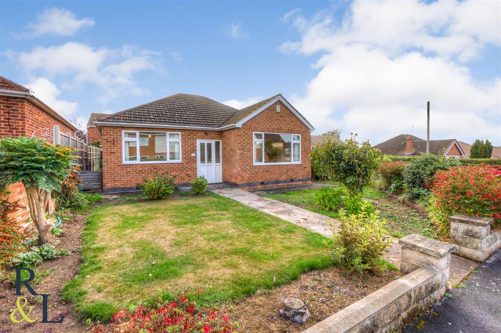 Highfield Road, Keyworth, Nottingham 2 bed detached bungalow - £300,000