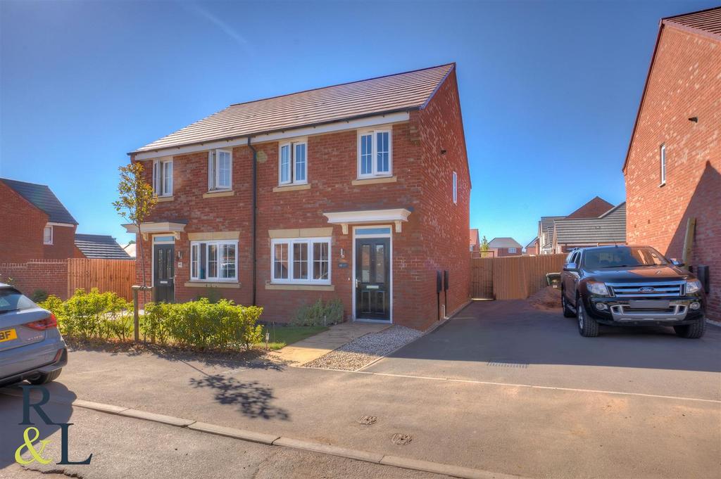Armstrong Road, Keyworth, Nottingham 2 bed semi-detached house - £265,000