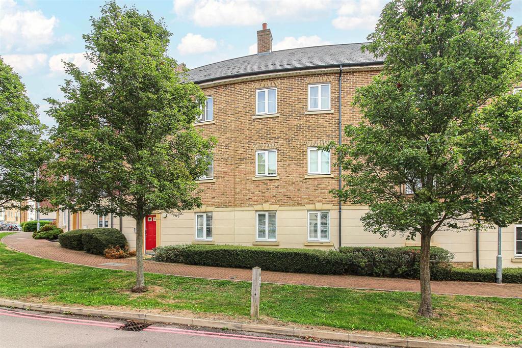 College Close, Loughton 1 bed flat - £1,150 pcm (£265 pw)