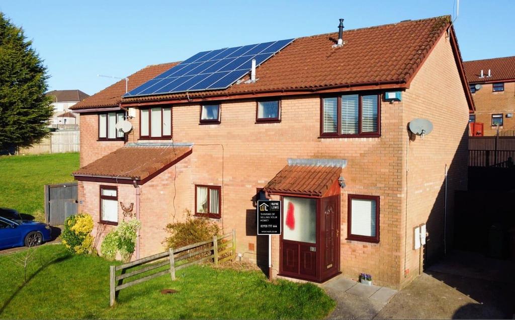 Cae Du Mawr, Caerphilly, CF83 2NT 3 bed semi-detached house - £230,000