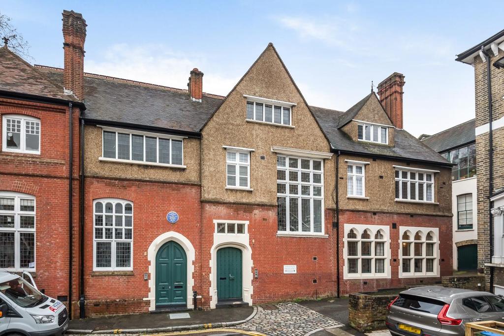 Bennett Park, Blackheath 2 bed flat - £625,000