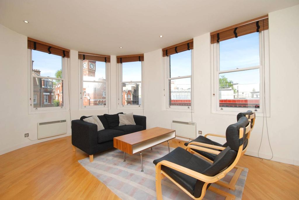 Hampstead High Street, Hampstead... 2 bed flat - £2,925 pcm (£675 pw)
