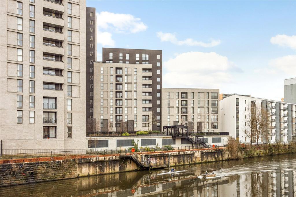 Regent Road, Manchester, M3 2 bed apartment - £240,000