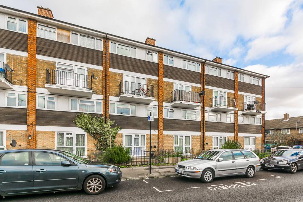 Fowler Road, Forest Gate, London, E7 3 bed maisonette - £390,000
