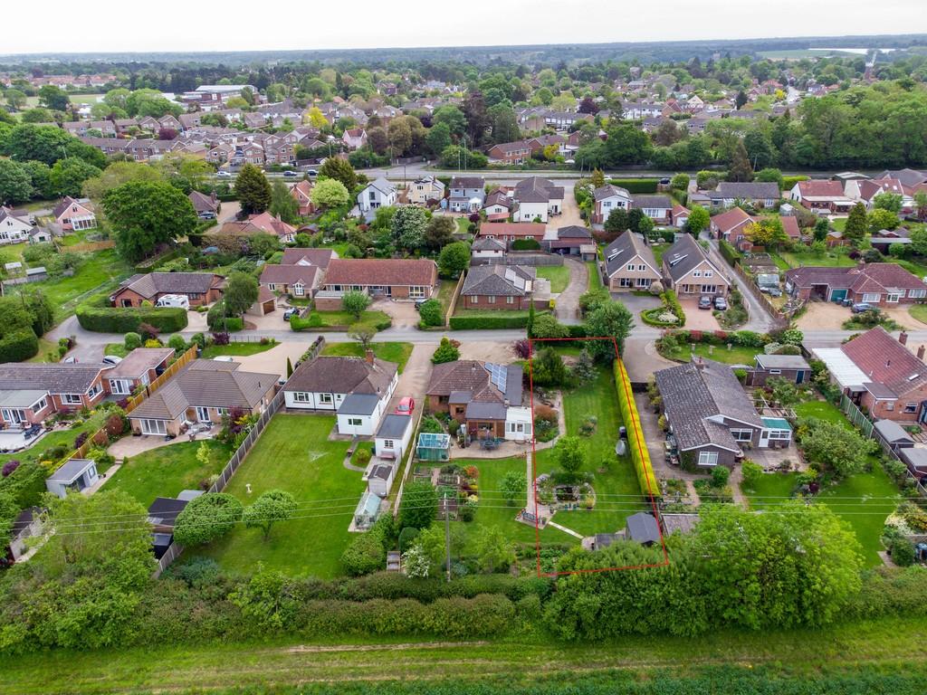 Prentices Lane, Woodbridge, IP12 4LF Land - £130,000