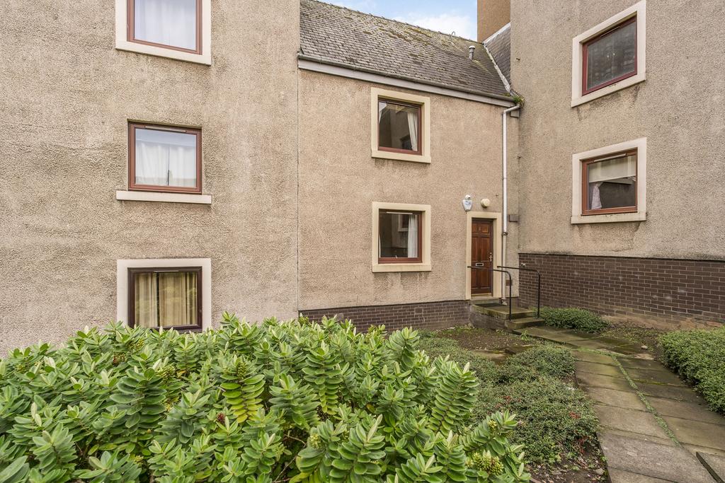 1 Hopefield Terrace 3 bed terraced house - £240,000