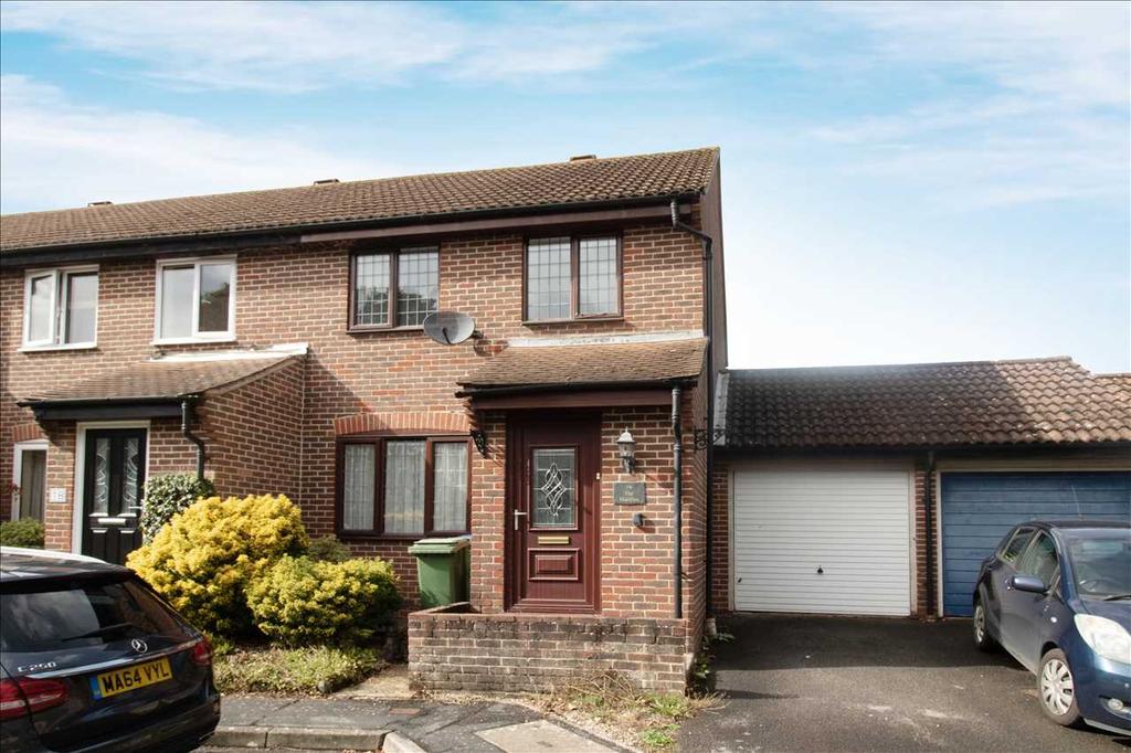 The Hurdles, Titchfield Common 3 bed end of terrace house - £310,000