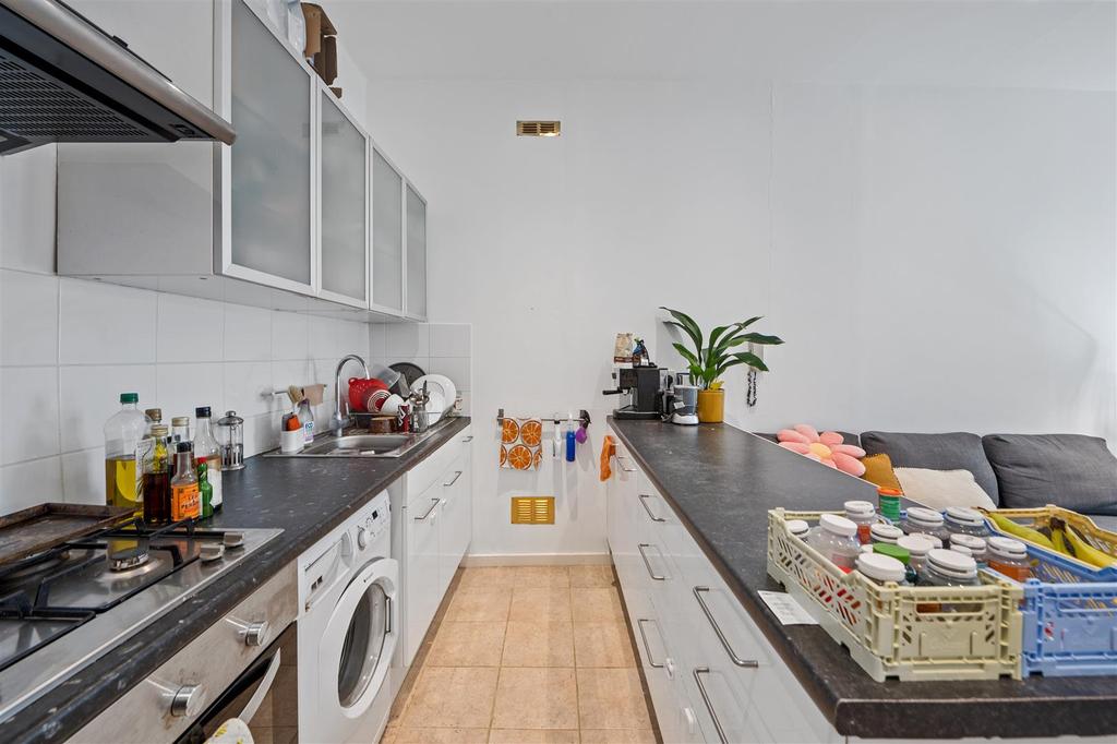 Mildmay Grove North, N1 1 bed flat - £1,700 pcm (£392 pw)