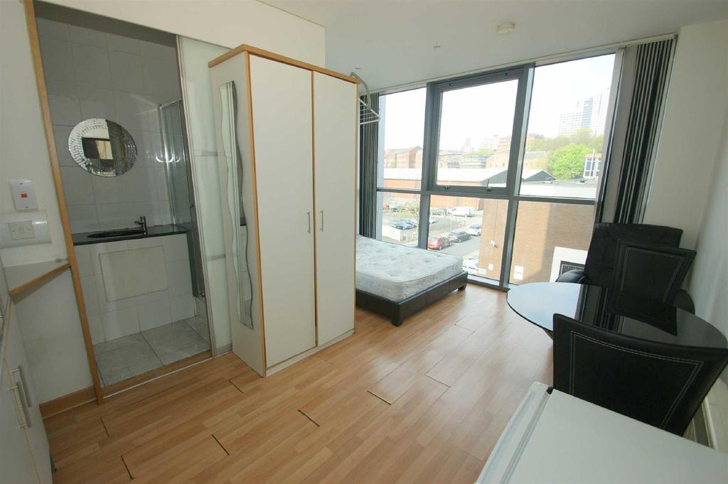 Citispace, Regent Street, Leeds Studio - £450 pcm (£104 pw)