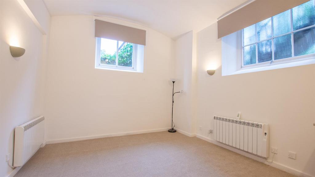 County House, Monkgate, York, YO31 2 bed flat to rent - £900 pcm (£208 pw)