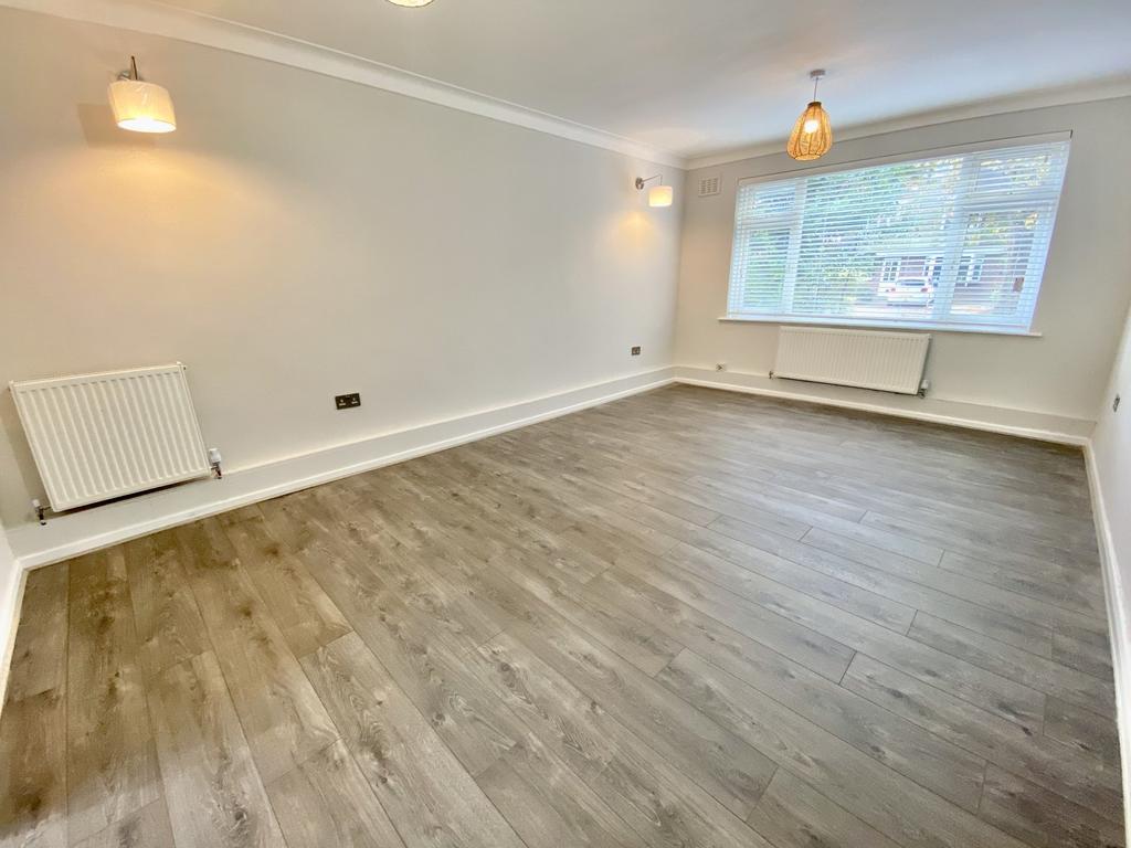 Holme Road, Didsbury, Manchester, M20 2 bed flat - £1,000 pcm (£231 pw)