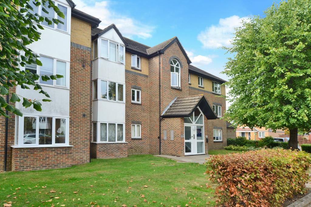 Cotswold Way, Worcester Park, KT4 2 bed apartment - £280,000
