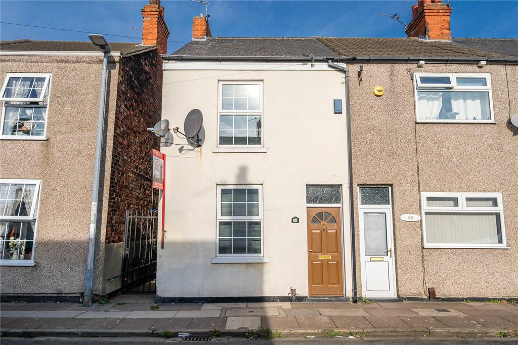 Haycroft Street, Grimsby... 2 bed terraced house - £525 pcm (£121 pw)