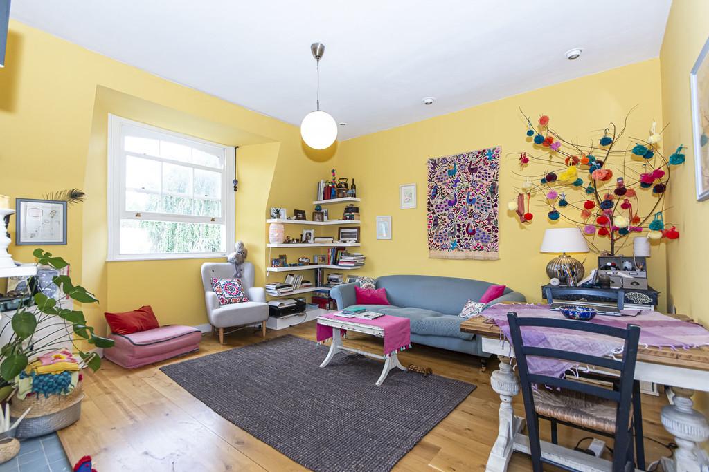 Victoria Rise, Clapham SW4 1 bed flat - £1,750 pcm (£404 pw)