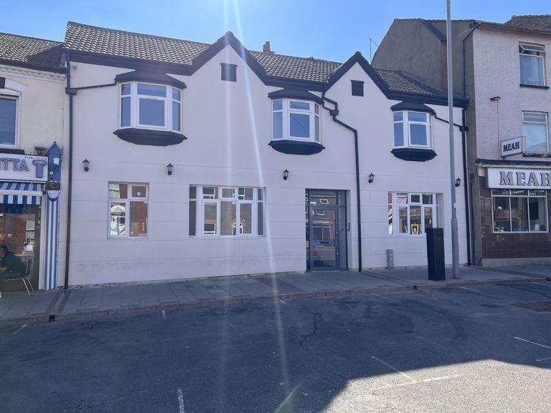 Flat 2, Park Street, Luton 2 bed apartment - £1,300 pcm (£300 pw)