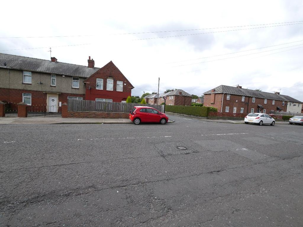 Scrogg Road, Walker 3 bed end of terrace house - £675 pcm (£156 pw)