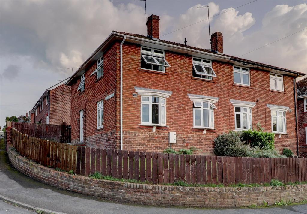 Norfolk Road, Consett, County Durham... 3 bed semi-detached house - £90,000