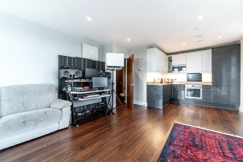 Merrick Road, Southall, UB2 1 bed apartment - £439,000