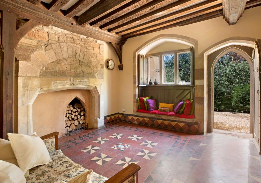 Bishops Court, Exeter, Devon, EX5 7 bed detached house for sale - £ ...