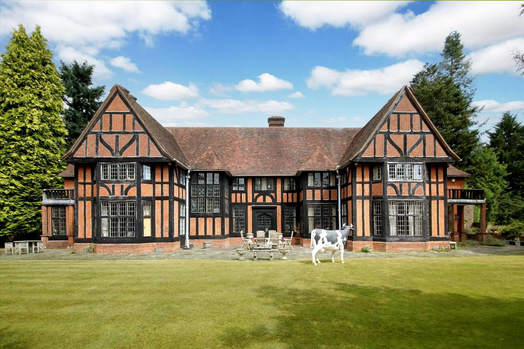 Chorleywood, Rickmansworth, Hertfordshire, WD3 7 bed detached house for ...
