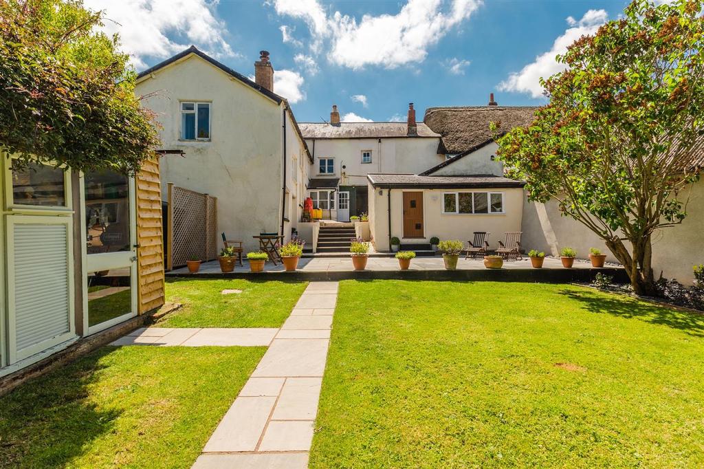 Bow, Crediton, EX17 5 bed terraced house - £550,000