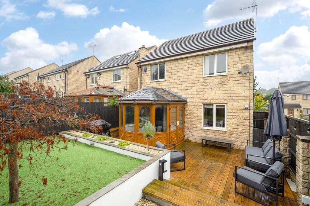 Royd Moor Road, Bradford 4 3 bed detached house - £244,995