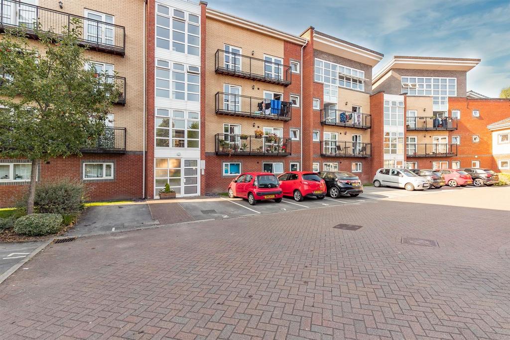 Wharf Road Sale 2 Bed Apartment £995 Pcm £230 Pw